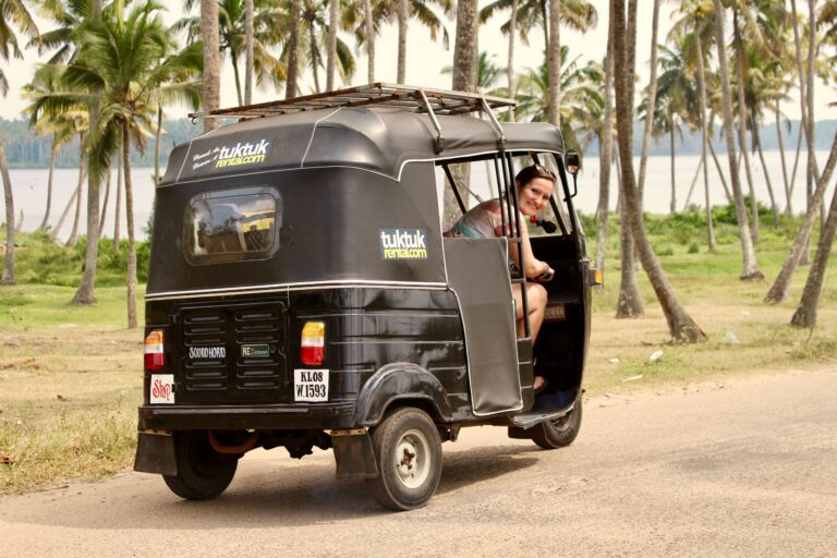 The 5 Rules For Driving In India Sri Lanka Tuktukrental the-5-rules-for-driving-in-india-sri-lanka-tuktukrental