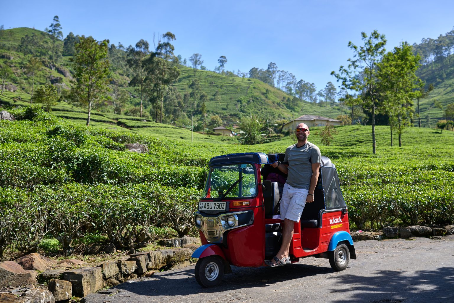 Renting a Tuktuk in Sri Lanka: The Ultimate Guide - tuktukrental.com - Tuktuk Rental